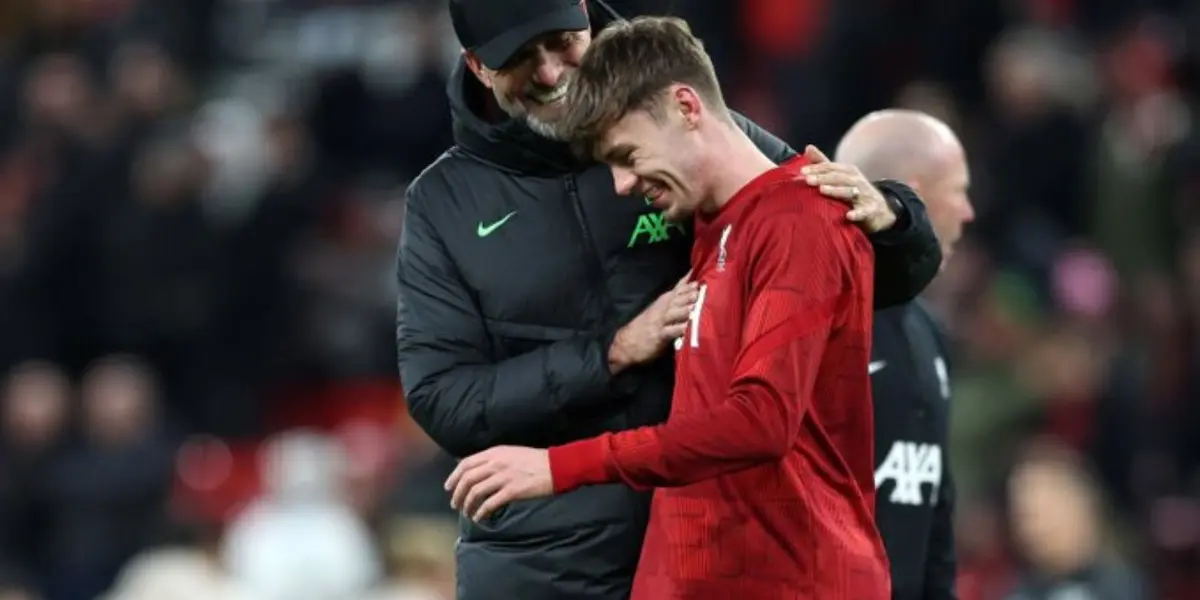 (VIDEO) Conor Bradley gets a standing ovation at Anfield and Klopp's ...